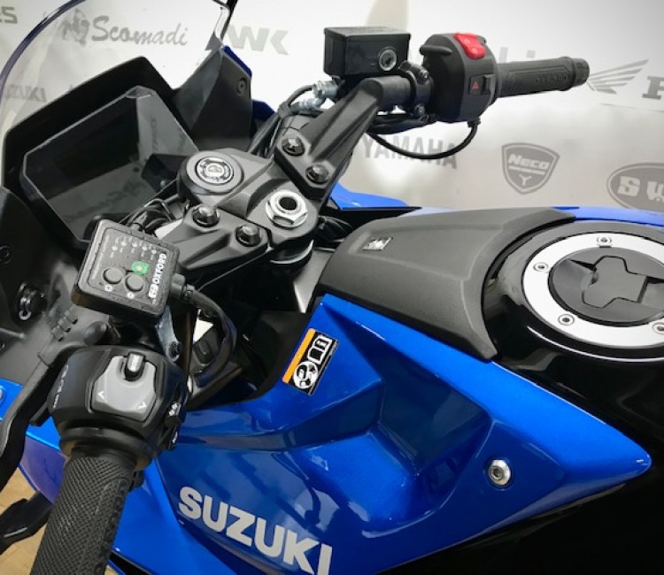 PRE-OWNED Suzuki GSX 8R - Motorcycles, Scooters, Helmets, Clothing ...